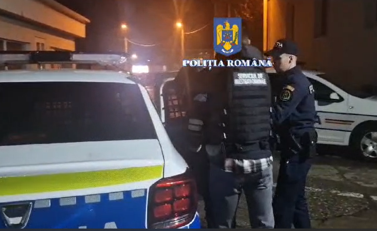 A dat atac la o Casă de Ajutor Reciproc! Bărbatul a fost surprins în ...